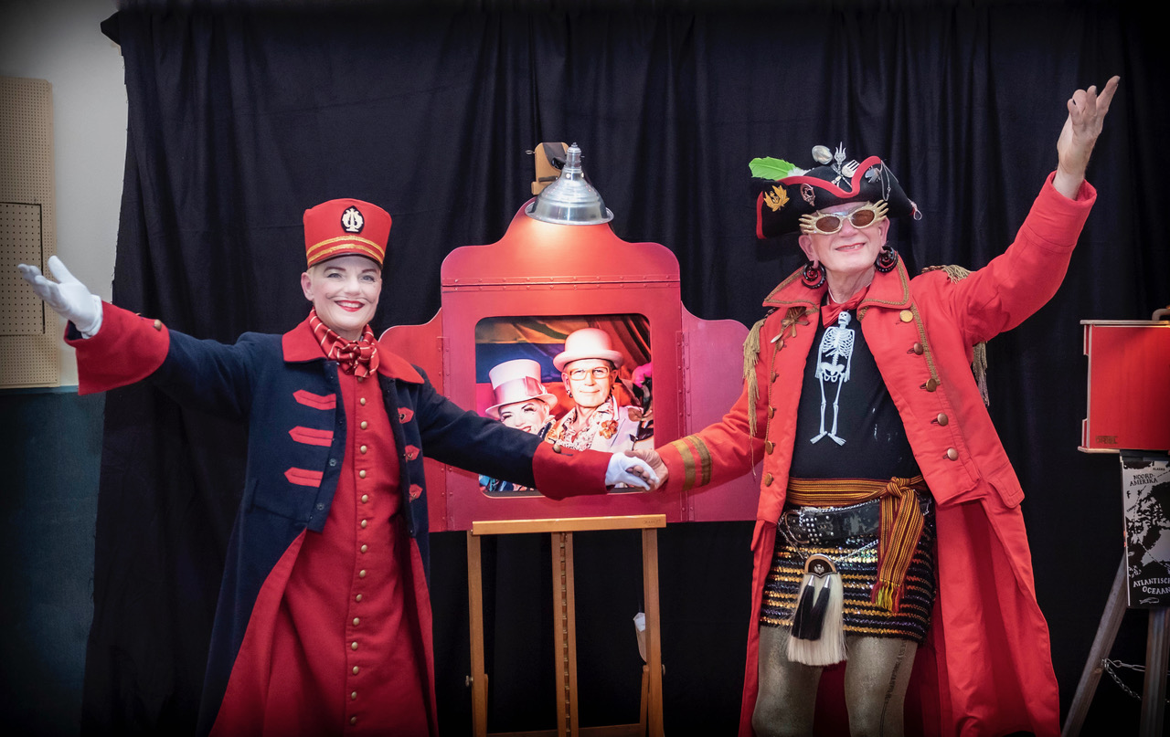 Luna Lunettes: 10 jaar “Life is your stage!” | Roze Stadsdorp Amsterdam